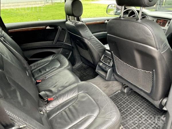 Audi Q7 2008 Rīga vietnē Melns Audi Q7 2008 Rīga, ar dzinēja tilpumu 3.00 L un nobraukumu 410 tūkst. km par 4490 €, foto 10 vietnē AUTOMOTO.COM.LV