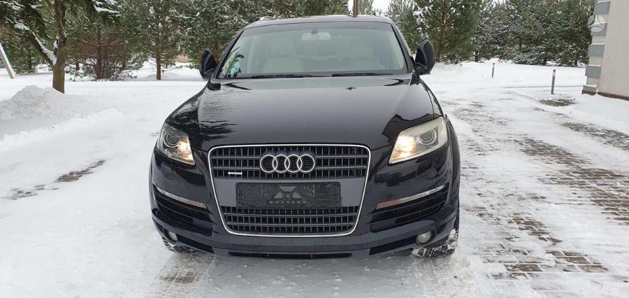 Black Audi Q7 2009 in Kupiskis, with an engine capacity of 4.20 L and mileage of 376 thousand km for 7290 €, photo 2 on AUTOMOTO.COM.LV