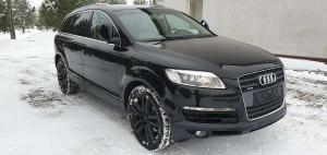 Black Audi Q7 2009 in Kupiskis, with an engine capacity of 4.20 L and mileage of 376 thousand km for 7290 €, photo 3 on AUTOMOTO.COM.LV