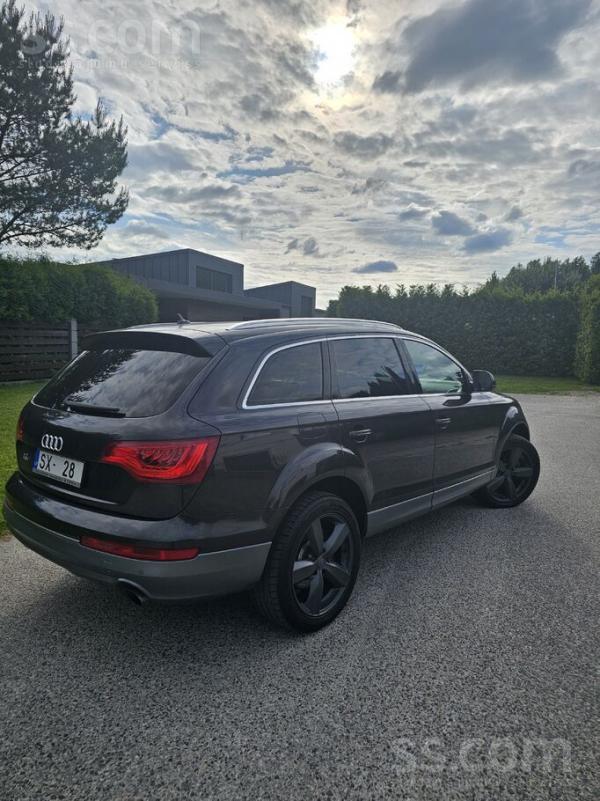 Melns Audi Q7 2009 Rīga, ar dzinēja tilpumu 3.00 L un nobraukumu 246 tūkst. km par 8500 €, foto 3 vietnē AUTOMOTO.COM.LV