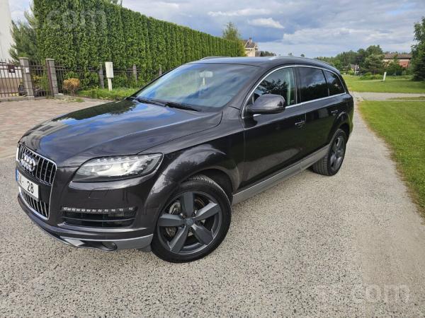 Black Audi Q7 2009 in Riga, with an engine capacity of 3.00 L and mileage of 246 thousand km for 8500 €, photo 1 on AUTOMOTO.COM.LV