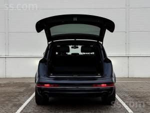 Black Audi Q7 2009 in Riga, with an engine capacity of 3.00 L and mileage of 0 thousand km for 11290 €, photo 9 on AUTOMOTO.COM.LV