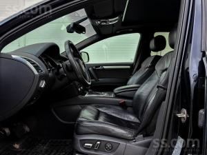 Black Audi Q7 2009 in Riga, with an engine capacity of 3.00 L and mileage of 0 thousand km for 11290 €, photo 17 on AUTOMOTO.COM.LV