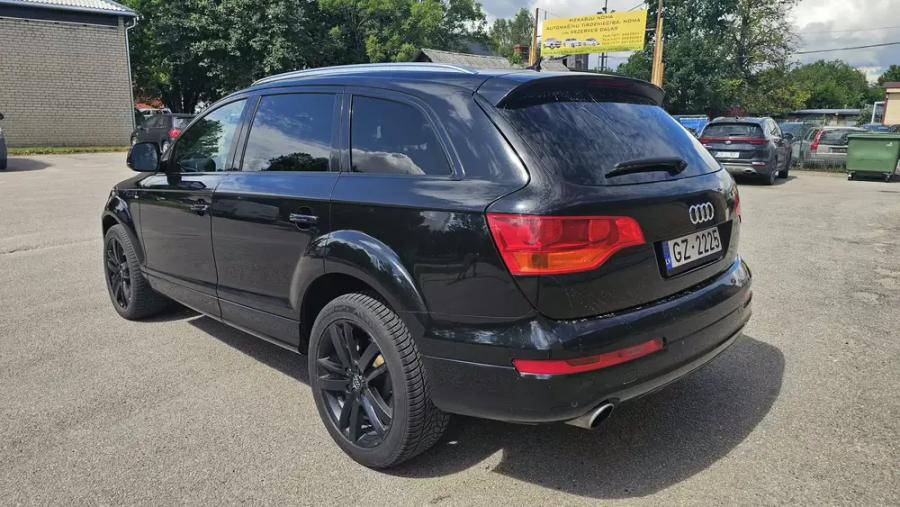 Black Audi Q7 2009 in Riga, with an engine capacity of 3.00 L and mileage of 339 thousand km for 7950 €, photo 11 on AUTOMOTO.COM.LV