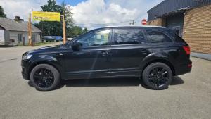 Black Audi Q7 2009 in Riga, with an engine capacity of 3.00 L and mileage of 339 thousand km for 7950 €, photo 12 on AUTOMOTO.COM.LV