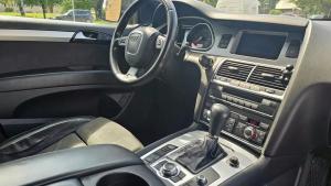 Black Audi Q7 2009 in Riga, with an engine capacity of 3.00 L and mileage of 339 thousand km for 7950 €, photo 13 on AUTOMOTO.COM.LV