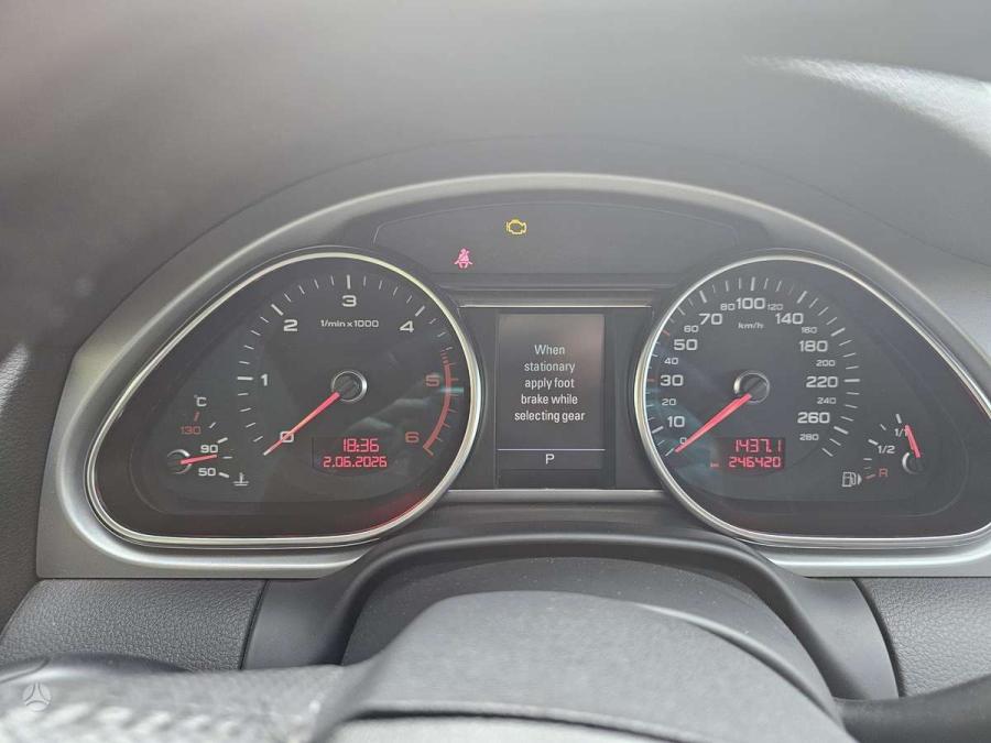 Melns Audi Q7 2009 Rīga, ar dzinēja tilpumu 2.97 L un nobraukumu 246 tūkst. km par 8300 €, foto 6 vietnē AUTOMOTO.COM.LV