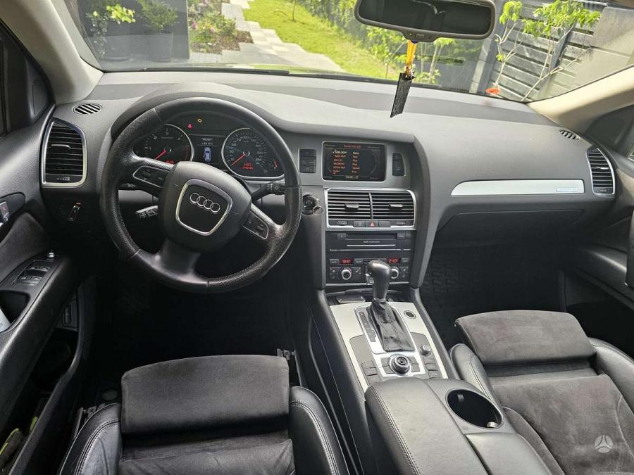 Melns Audi Q7 2009 Rīga, ar dzinēja tilpumu 2.97 L un nobraukumu 246 tūkst. km par 8300 €, foto 7 vietnē AUTOMOTO.COM.LV