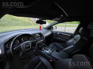 Melns Audi Q7 2009 Daugavpils, ar dzinēja tilpumu 3.00 L un nobraukumu 330 tūkst. km par 10500 €, foto 11 vietnē AUTOMOTO.COM.LV