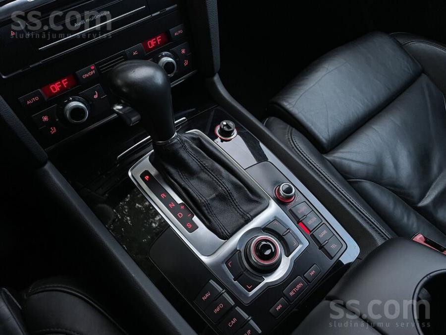 Melns Audi Q7 2009 Daugavpils, ar dzinēja tilpumu 3.00 L un nobraukumu 330 tūkst. km par 10500 €, foto 14 vietnē AUTOMOTO.COM.LV