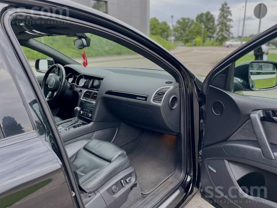 Melns Audi Q7 2009 Daugavpils, ar dzinēja tilpumu 3.00 L un nobraukumu 330 tūkst. km par 10500 €, foto 22 vietnē AUTOMOTO.COM.LV