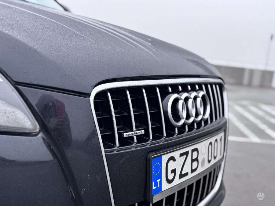 Black Audi Q7 2010 in Vilnius, with an engine capacity of 2.97 L and mileage of 277 thousand km for 9850 €, photo 9 on AUTOMOTO.COM.LV