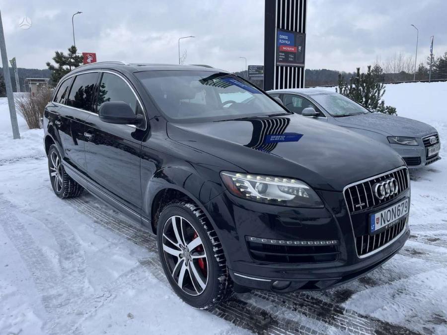 Black Audi Q7 2010 in Vilnius, with an engine capacity of 2.97 L and mileage of 340 thousand km for 9500 €, photo 3 on AUTOMOTO.COM.LV
