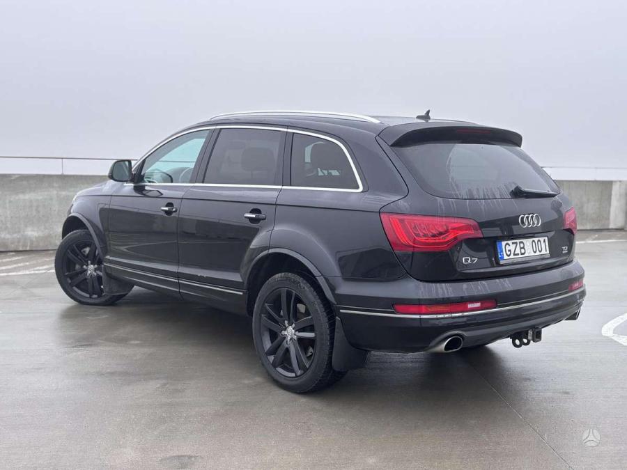 Melns Audi Q7 2010 Viļņa, ar dzinēja tilpumu 2.97 L un nobraukumu 277 tūkst. km par 9950 €, foto 6 vietnē AUTOMOTO.COM.LV