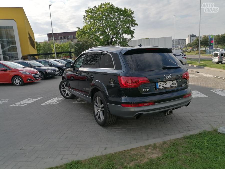 Black Audi Q7 2010 in Vilnius, with an engine capacity of 3.60 L and mileage of 248 thousand km for 10000 €, photo 4 on AUTOMOTO.COM.LV