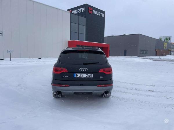 Melns Audi Q7 2010 Viļņa, ar dzinēja tilpumu 3.60 L un nobraukumu 211 tūkst. km par 8950 €, foto 4 vietnē AUTOMOTO.COM.LV
