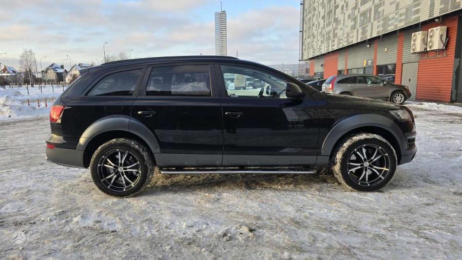 Black Audi Q7 2010 in Klaipeda, with an engine capacity of 4.13 L and mileage of 260 thousand km for 11700 €, photo 5 on AUTOMOTO.COM.LV