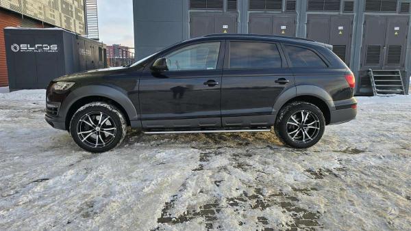 Black Audi Q7 2010 in Klaipeda, with an engine capacity of 4.13 L and mileage of 260 thousand km for 11700 €, photo 9 on AUTOMOTO.COM.LV