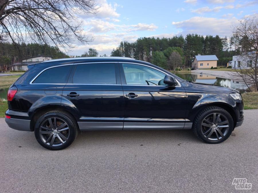 Black Audi Q7 2010 in Druskininkai, with an engine capacity of 3.00 L and mileage of 276 thousand km for 9200 €, photo 12 on AUTOMOTO.COM.LV