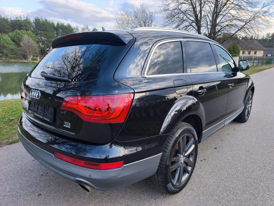 Black Audi Q7 2010 in Druskininkai, with an engine capacity of 3.00 L and mileage of 276 thousand km for 9200 €, photo 25 on AUTOMOTO.COM.LV