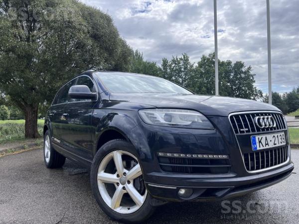 Black Audi Q7 2010 in Riga, with an engine capacity of 3.00 L and mileage of 213 thousand km for 10900 €, photo 5 on AUTOMOTO.COM.LV
