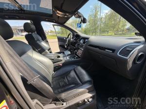 Melns Audi Q7 2010 Dobele, ar dzinēja tilpumu 4.20 L un nobraukumu 342 tūkst. km par 9850 €, foto 18 vietnē AUTOMOTO.COM.LV