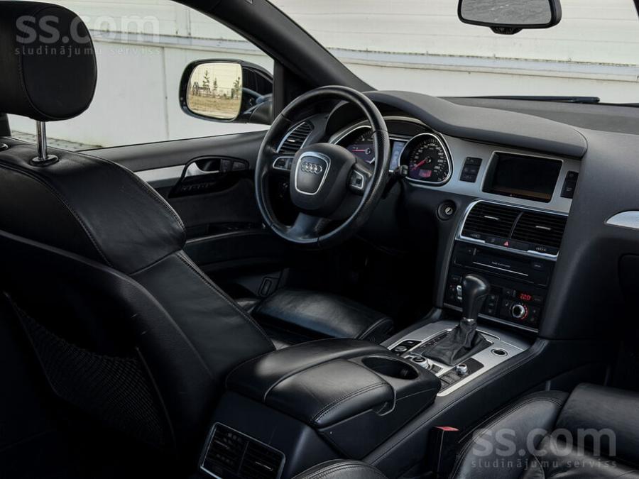 Melns Audi Q7 2010 Rīga, ar dzinēja tilpumu 3.00 L un nobraukumu 328 tūkst. km par 10990 €, foto 24 vietnē AUTOMOTO.COM.LV