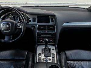 Melns Audi Q7 2010 Rīga, ar dzinēja tilpumu 3.00 L un nobraukumu 328 tūkst. km par 10990 €, foto 25 vietnē AUTOMOTO.COM.LV