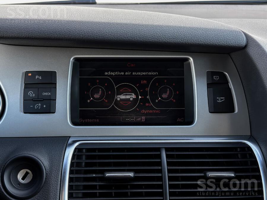 Melns Audi Q7 2010 Rīga, ar dzinēja tilpumu 3.00 L un nobraukumu 328 tūkst. km par 10990 €, foto 27 vietnē AUTOMOTO.COM.LV