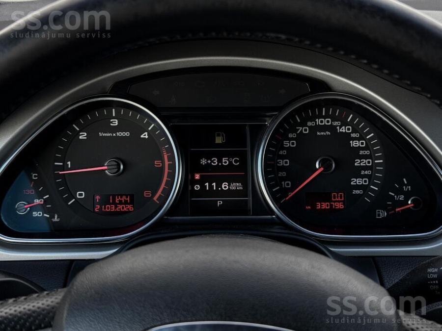 Melns Audi Q7 2010 Rīga, ar dzinēja tilpumu 3.00 L un nobraukumu 328 tūkst. km par 10990 €, foto 33 vietnē AUTOMOTO.COM.LV