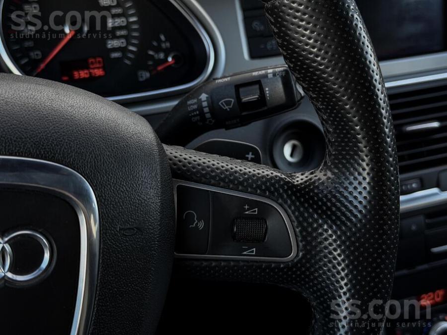 Melns Audi Q7 2010 Rīga, ar dzinēja tilpumu 3.00 L un nobraukumu 328 tūkst. km par 10990 €, foto 35 vietnē AUTOMOTO.COM.LV