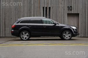 Black Audi Q7 2010 in Riga, with an engine capacity of 3.00 L and mileage of 247 thousand km for 10990 €, photo 5 on AUTOMOTO.COM.LV
