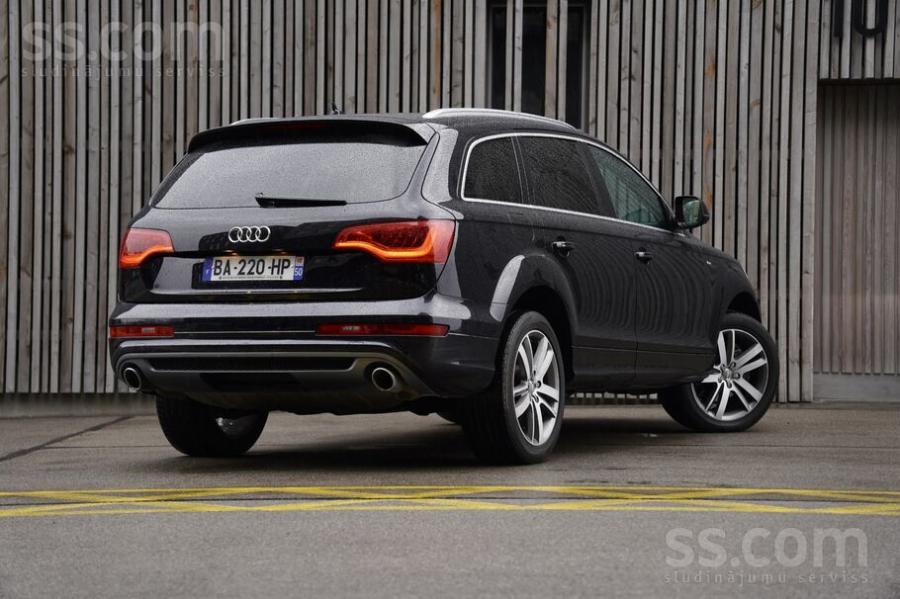 Black Audi Q7 2010 in Riga, with an engine capacity of 3.00 L and mileage of 247 thousand km for 10990 €, photo 6 on AUTOMOTO.COM.LV