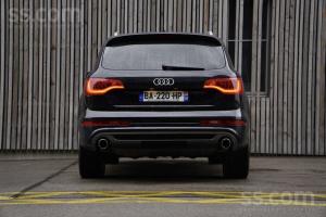 Black Audi Q7 2010 in Riga, with an engine capacity of 3.00 L and mileage of 247 thousand km for 10990 €, photo 7 on AUTOMOTO.COM.LV