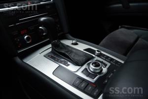 Black Audi Q7 2010 in Riga, with an engine capacity of 3.00 L and mileage of 247 thousand km for 10990 €, photo 17 on AUTOMOTO.COM.LV