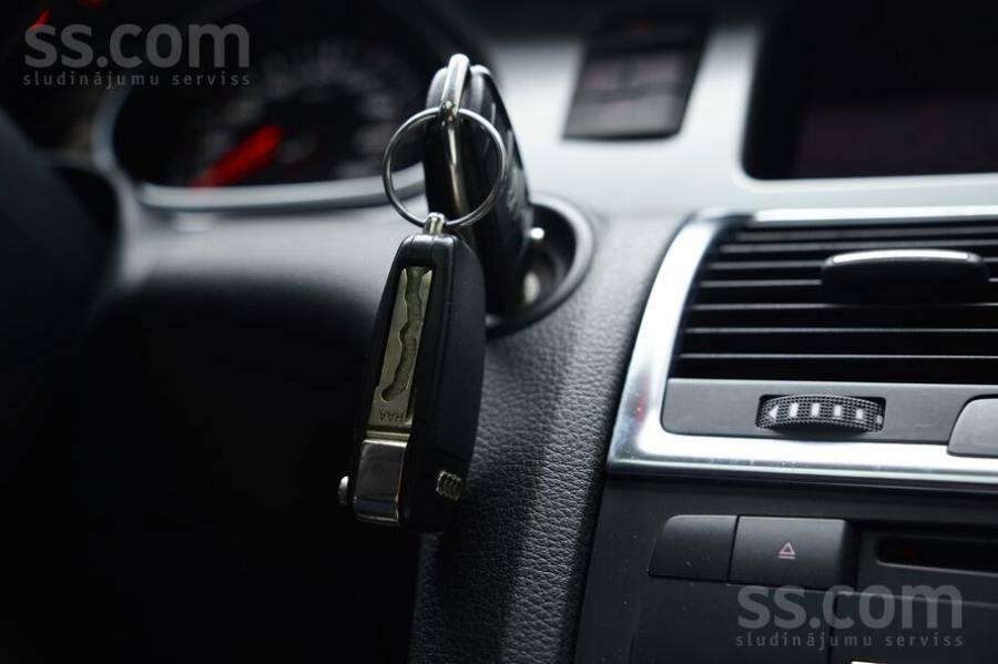 Black Audi Q7 2010 in Riga, with an engine capacity of 3.00 L and mileage of 247 thousand km for 10990 €, photo 20 on AUTOMOTO.COM.LV