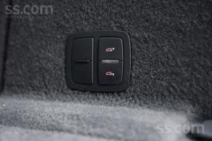 Black Audi Q7 2010 in Riga, with an engine capacity of 3.00 L and mileage of 247 thousand km for 10990 €, photo 29 on AUTOMOTO.COM.LV
