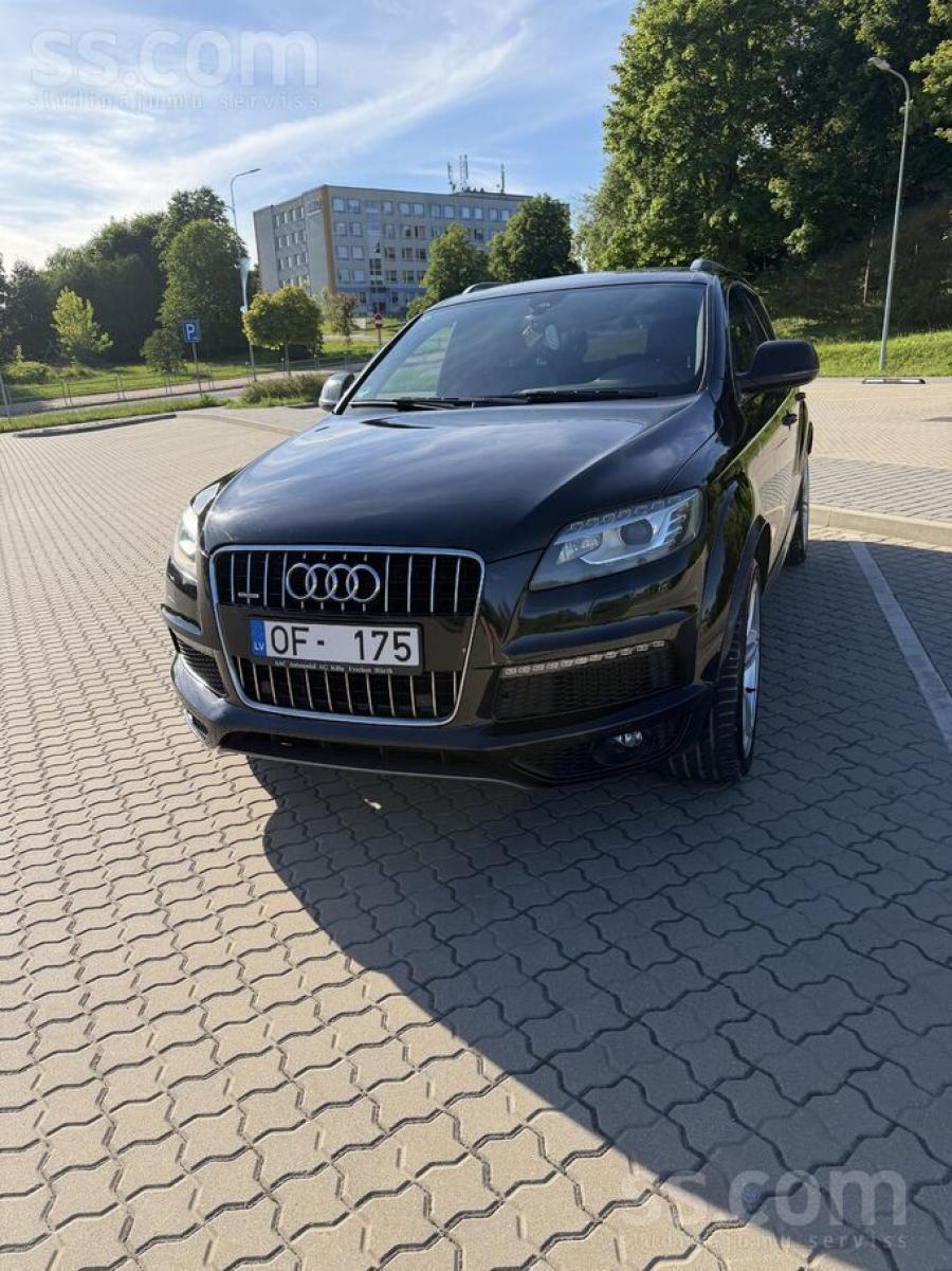 Black Audi Q7 2010 in Saldus, with an engine capacity of 3.00 L and mileage of 281 thousand km for 13500 €, photo 1 on AUTOMOTO.COM.LV