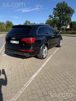 Black Audi Q7 2010 in Saldus, with an engine capacity of 3.00 L and mileage of 281 thousand km for 13500 €, photo 5 on AUTOMOTO.COM.LV