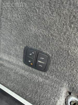Black Audi Q7 2010 in Saldus, with an engine capacity of 3.00 L and mileage of 281 thousand km for 13500 €, photo 17 on AUTOMOTO.COM.LV
