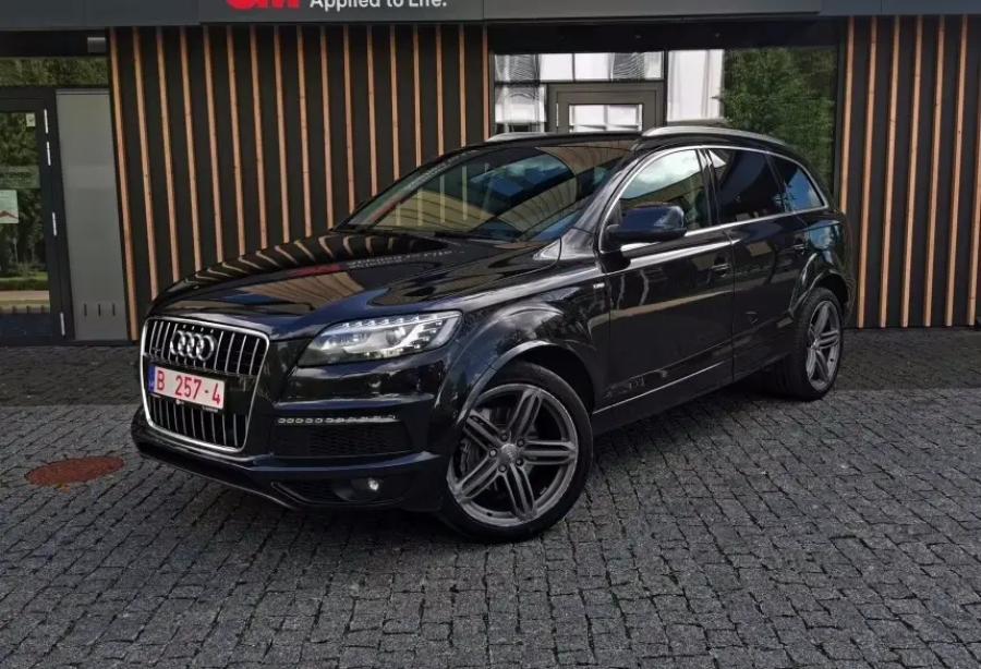 Black Audi Q7 2010 in Riga, with an engine capacity of 3.00 L and mileage of 241 thousand km for 15100 €, photo 7 on AUTOMOTO.COM.LV