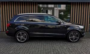 Black Audi Q7 2010 in Riga, with an engine capacity of 3.00 L and mileage of 241 thousand km for 15100 €, photo 9 on AUTOMOTO.COM.LV