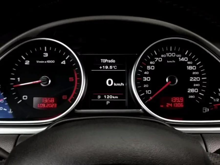 Black Audi Q7 2010 in Riga, with an engine capacity of 3.00 L and mileage of 241 thousand km for 15100 €, photo 18 on AUTOMOTO.COM.LV