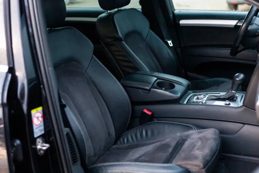 Melns Audi Q7 2010 Rīga, ar dzinēja tilpumu 3.00 L un nobraukumu 332 tūkst. km par 10495 €, foto 20 vietnē AUTOMOTO.COM.LV