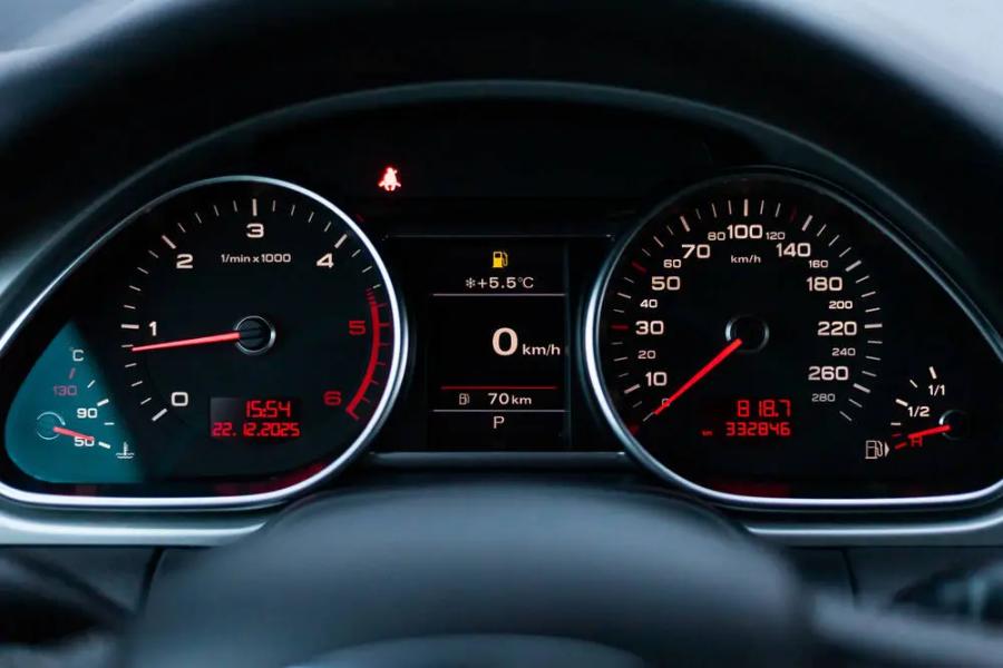 Melns Audi Q7 2010 Rīga, ar dzinēja tilpumu 3.00 L un nobraukumu 332 tūkst. km par 10495 €, foto 25 vietnē AUTOMOTO.COM.LV