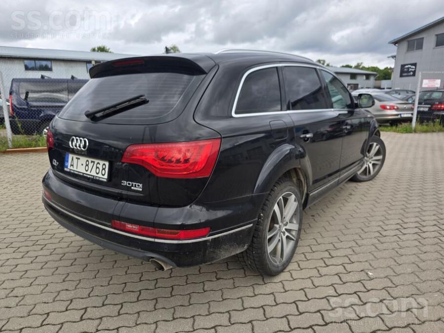 Melns Audi Q7 2010 Rīga, ar dzinēja tilpumu 3.00 L un nobraukumu 0 tūkst. km par 8500 €, foto 5 vietnē AUTOMOTO.COM.LV