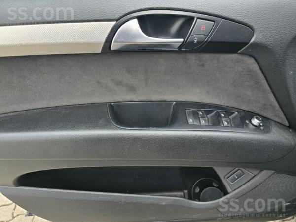 Black Audi Q7 2010 in Riga, with an engine capacity of 3.00 L and mileage of 0 thousand km for 8500 €, photo 7 on AUTOMOTO.COM.LV