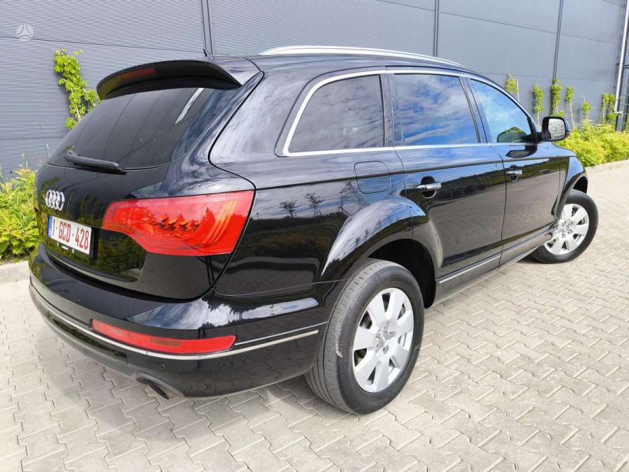 Black Audi Q7 2010 in Vilnius, with an engine capacity of 2.97 L and mileage of 267 thousand km for 9500 €, photo 7 on AUTOMOTO.COM.LV