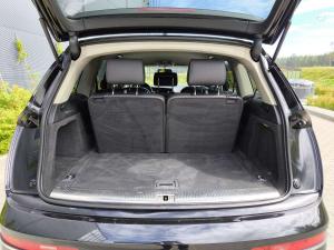 Black Audi Q7 2010 in Vilnius, with an engine capacity of 2.97 L and mileage of 267 thousand km for 9500 €, photo 11 on AUTOMOTO.COM.LV
