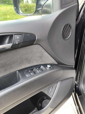 Black Audi Q7 2010 in Vilnius, with an engine capacity of 2.97 L and mileage of 267 thousand km for 9500 €, photo 19 on AUTOMOTO.COM.LV
